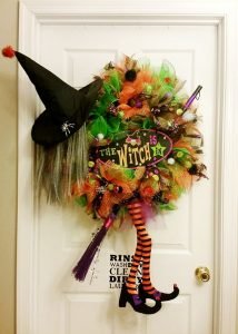 DIY Halloween Wreaths for Front Door - Party Wowzy